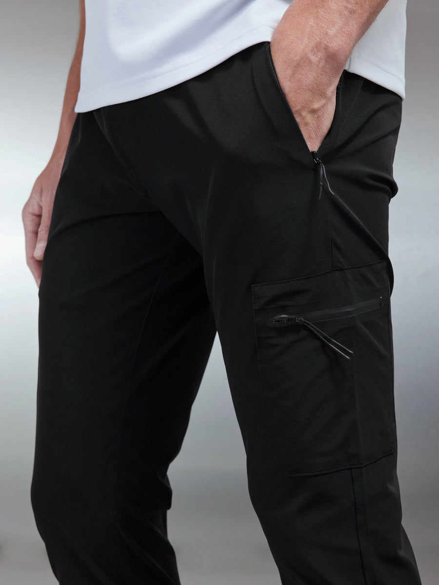 Active Technical Cargo Pant in Black | ARNE AU