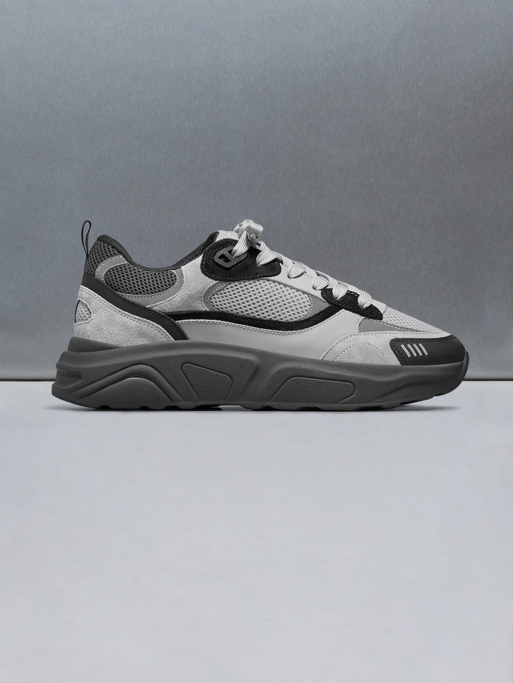 Flow Runner in Midnight Grey | ARNE UK