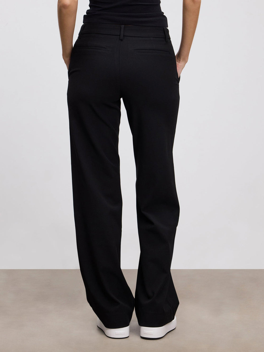 Womens Smart Tailored Trouser in Black | ARNE UK