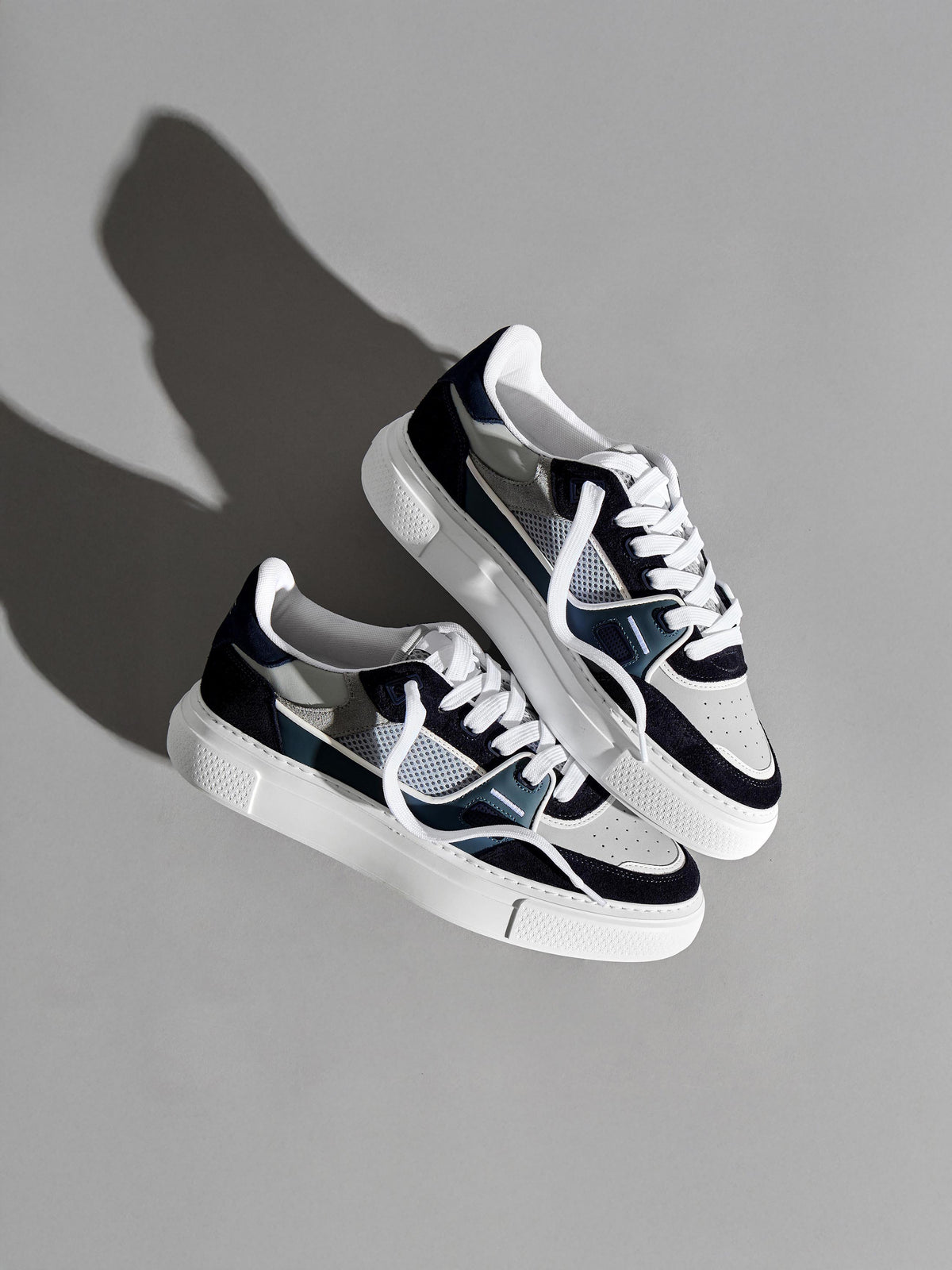 Atlas Trainer in Air Force Blue | ARNE UK