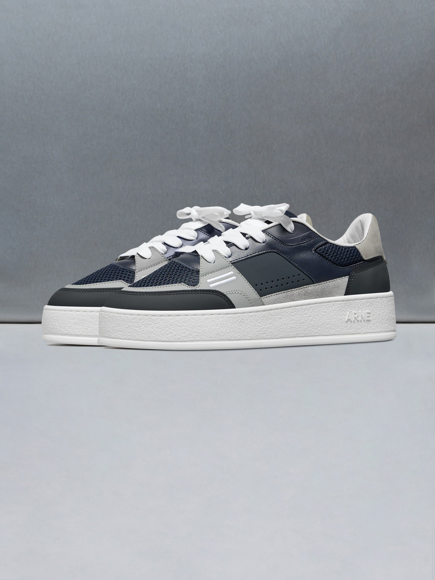 Arena Trainer 2.0 in Navy Grey | ARNE UK