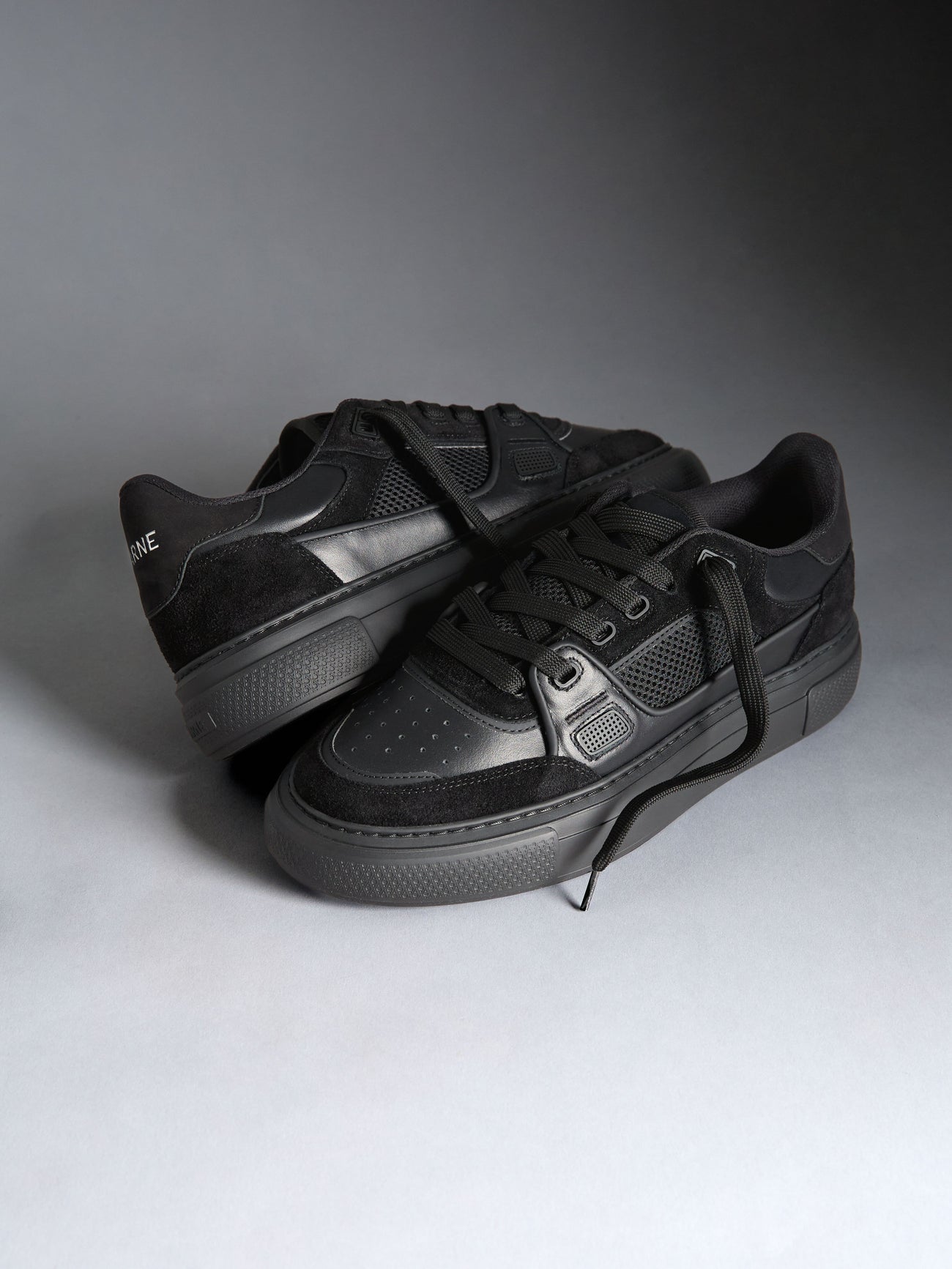Atlas Trainer in Triple Black | ARNE UK