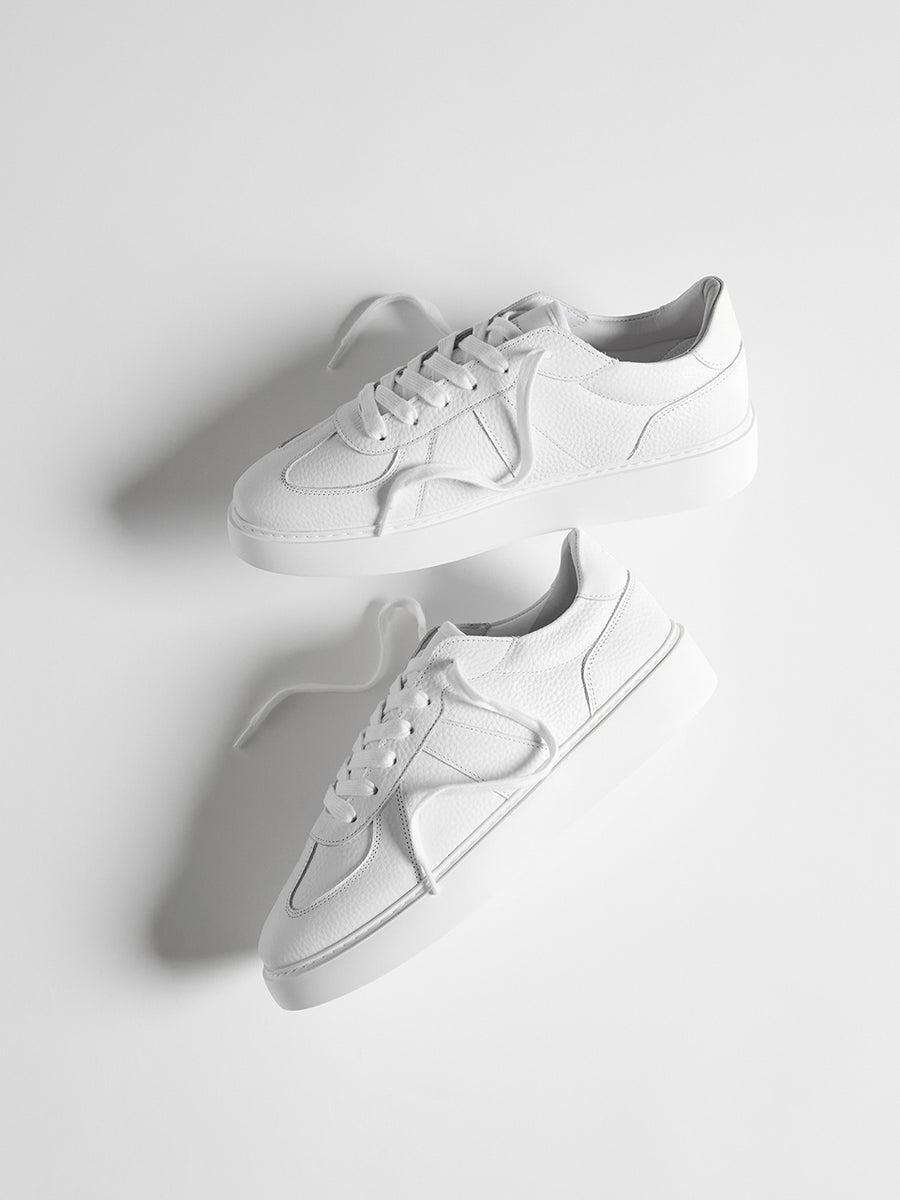 Classic Court Trainer in Triple White | ARNE UK