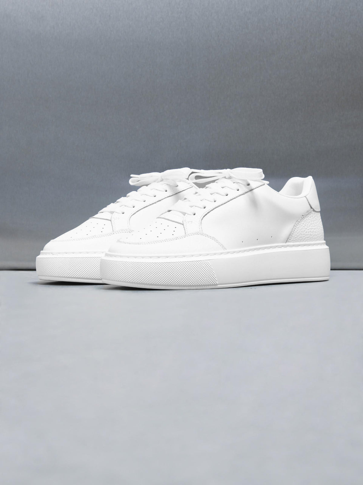 Court Trainer 2.0 in Triple White | ARNE UK