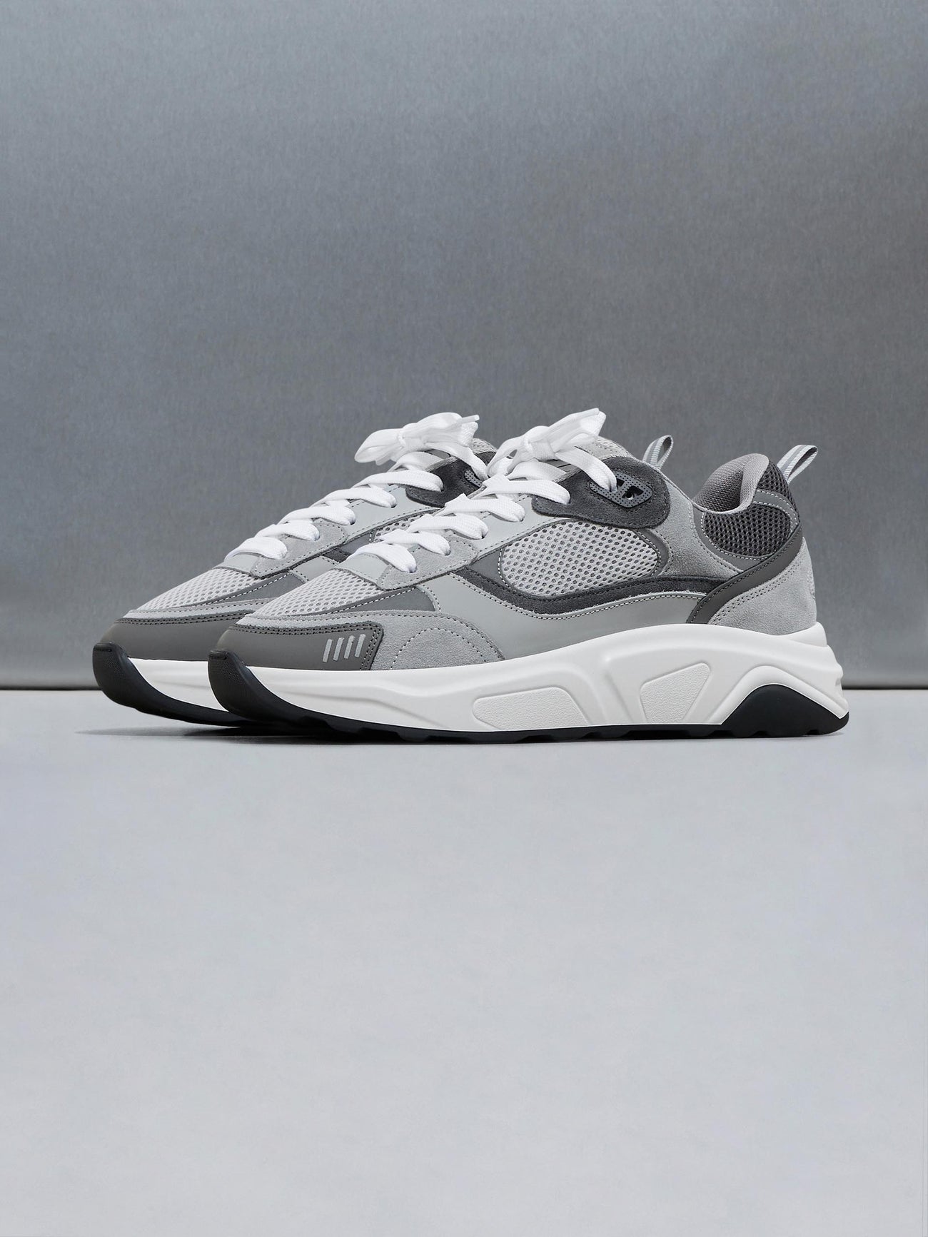 Flow Runner in Grey | ARNE UK