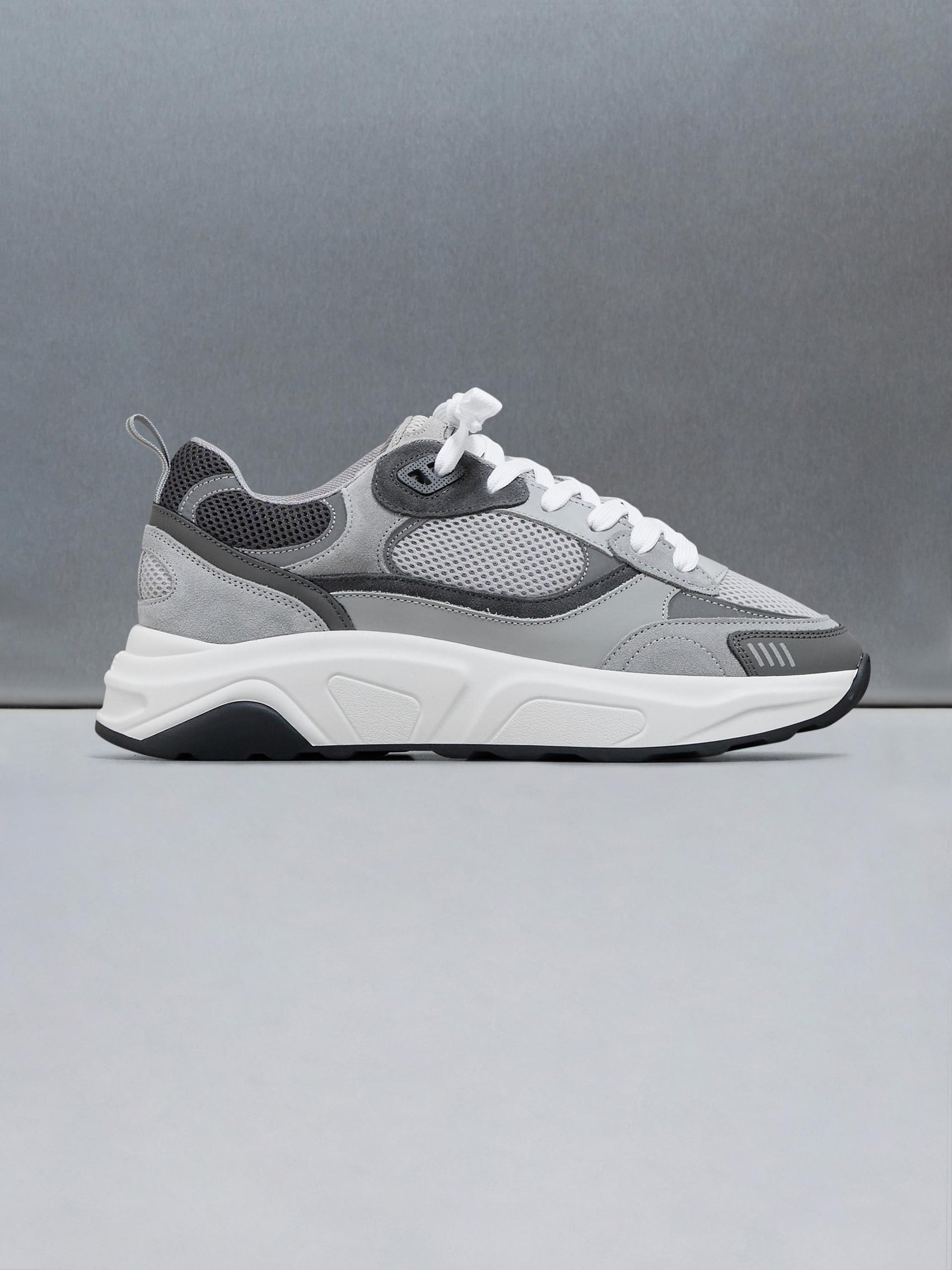 Flow Runner in Grey | ARNE UK