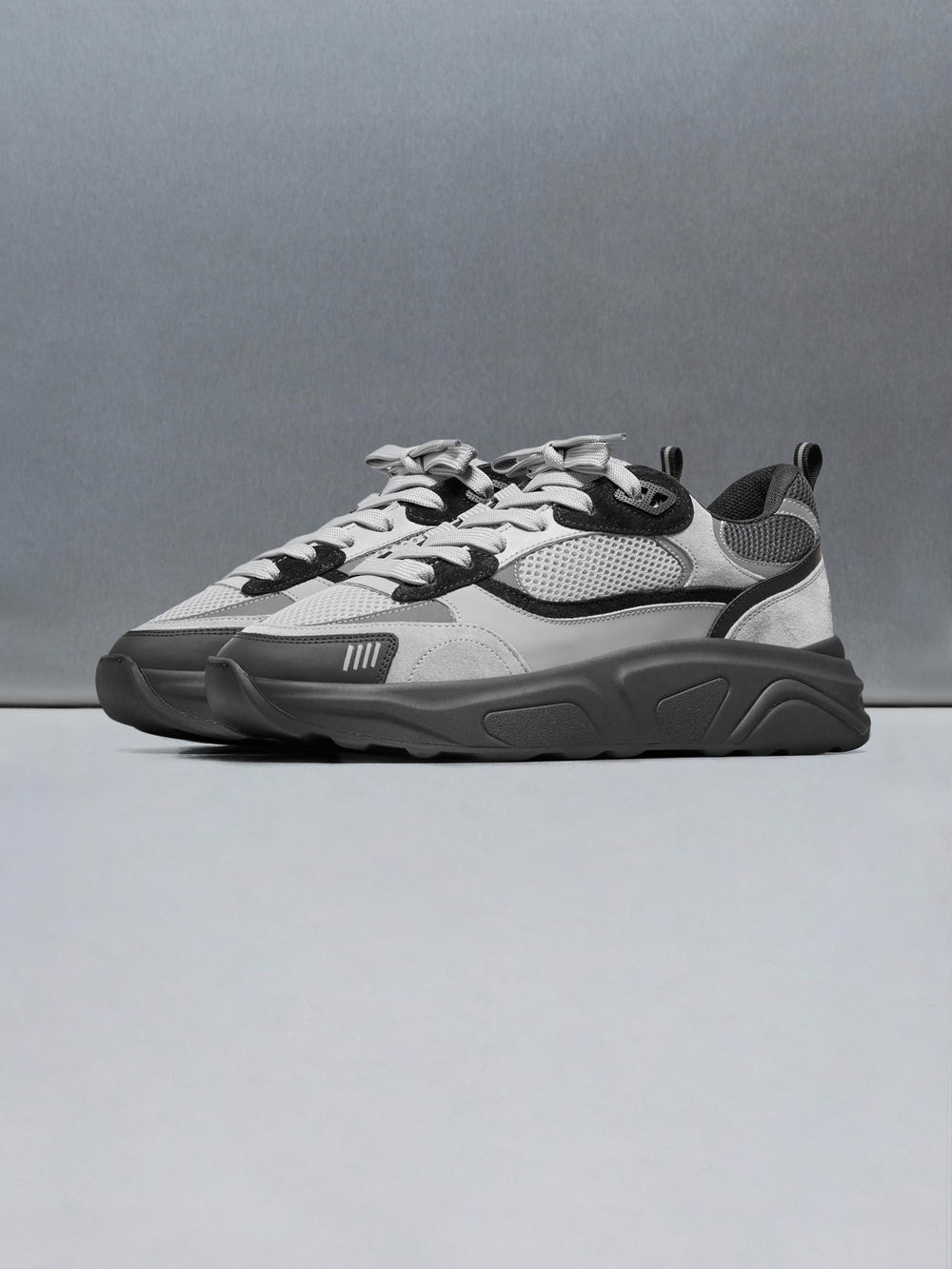 Flow Runner in Midnight Grey | ARNE IE