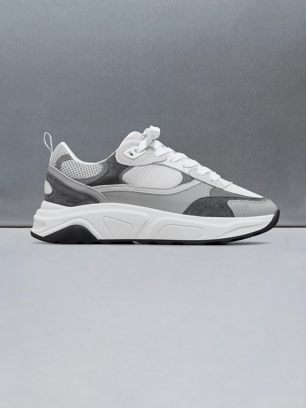 Flow Runner in White Grey | ARNE US
