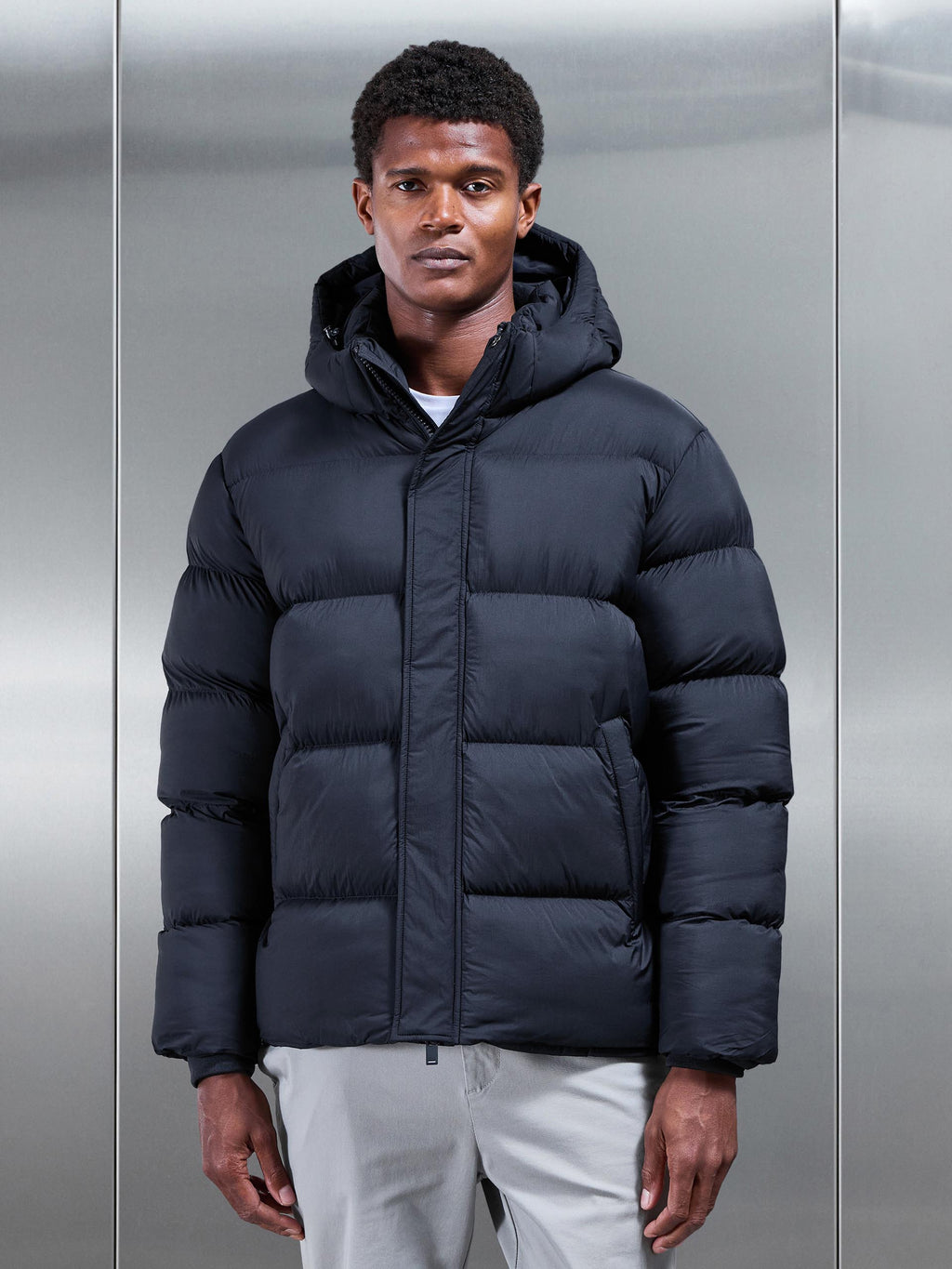 Matte Short Puffer Jacket in Navy | ARNE UK