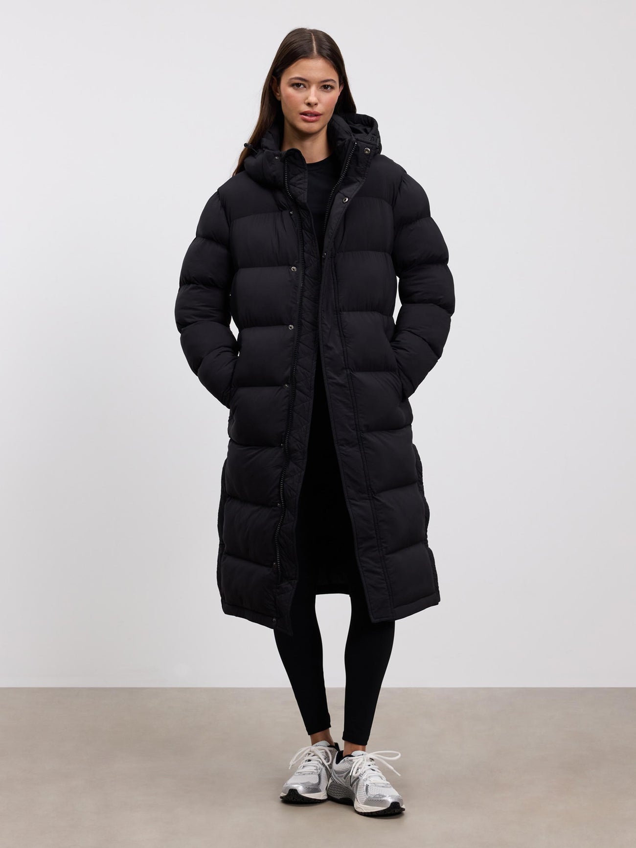Womens Mid Length Puffer Jacket in Black | ARNE UK