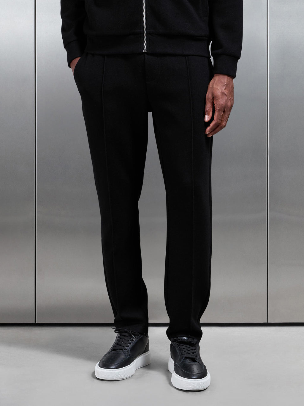 Tailored Knitted Jogger in Black | ARNE UK