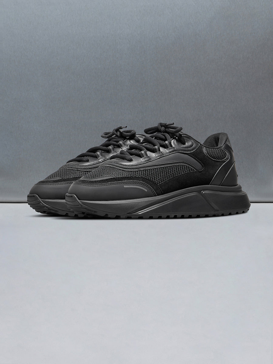 Technical Runner 2.0 in Triple Black | ARNE UK