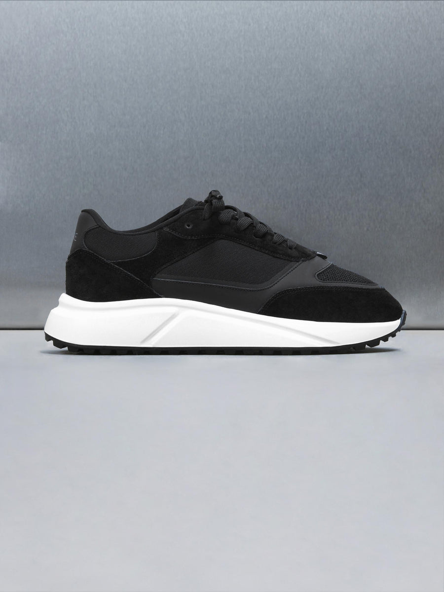 Technical Runner in Black | ARNE UK