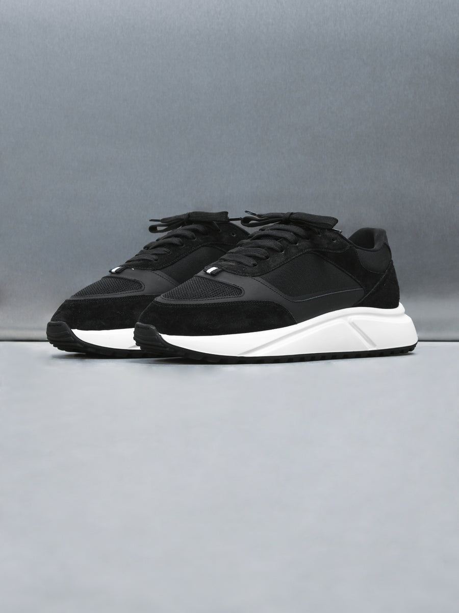 Technical Runner in Black | ARNE UK