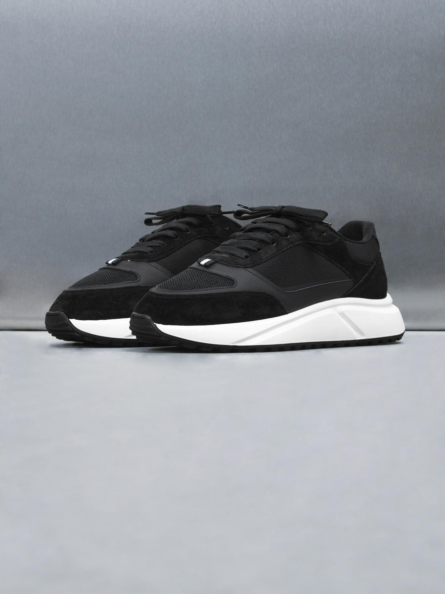 Technical Runner in Black | ARNE UK