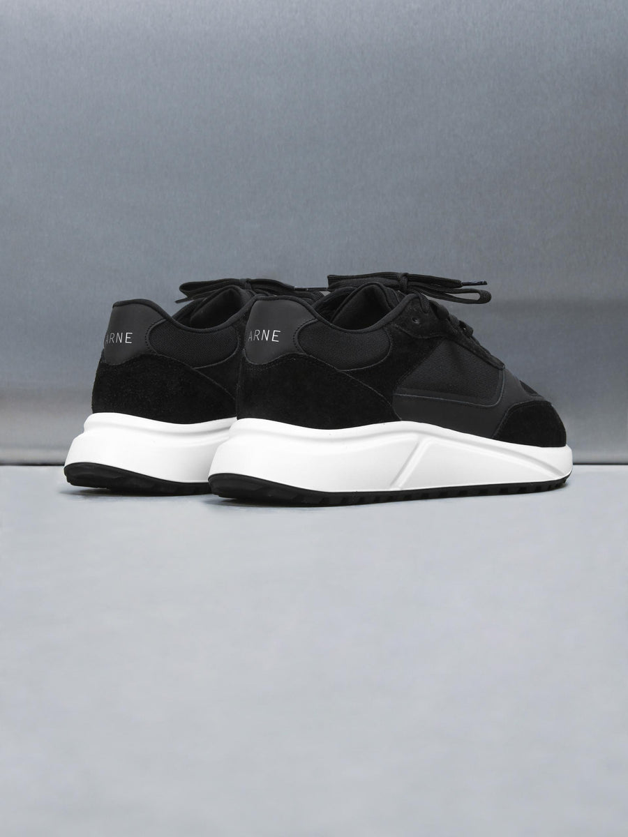 Technical Runner in Black | ARNE UK