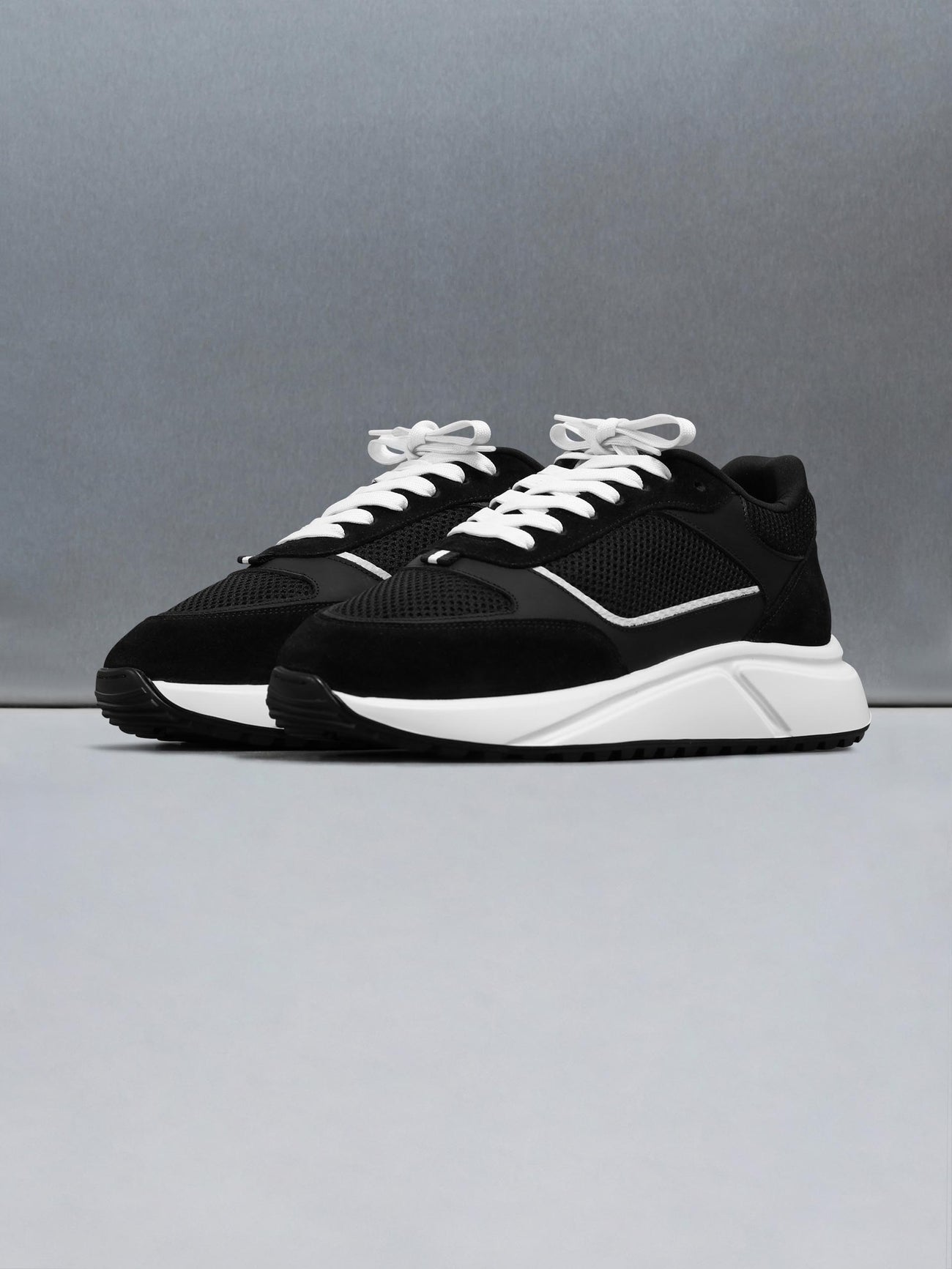 Technical Runner in Black 2.0 | ARNE UK