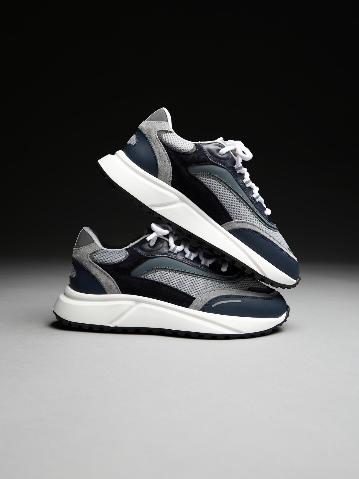 Technical Runner 2.0 in Air Force Blue | ARNE UK