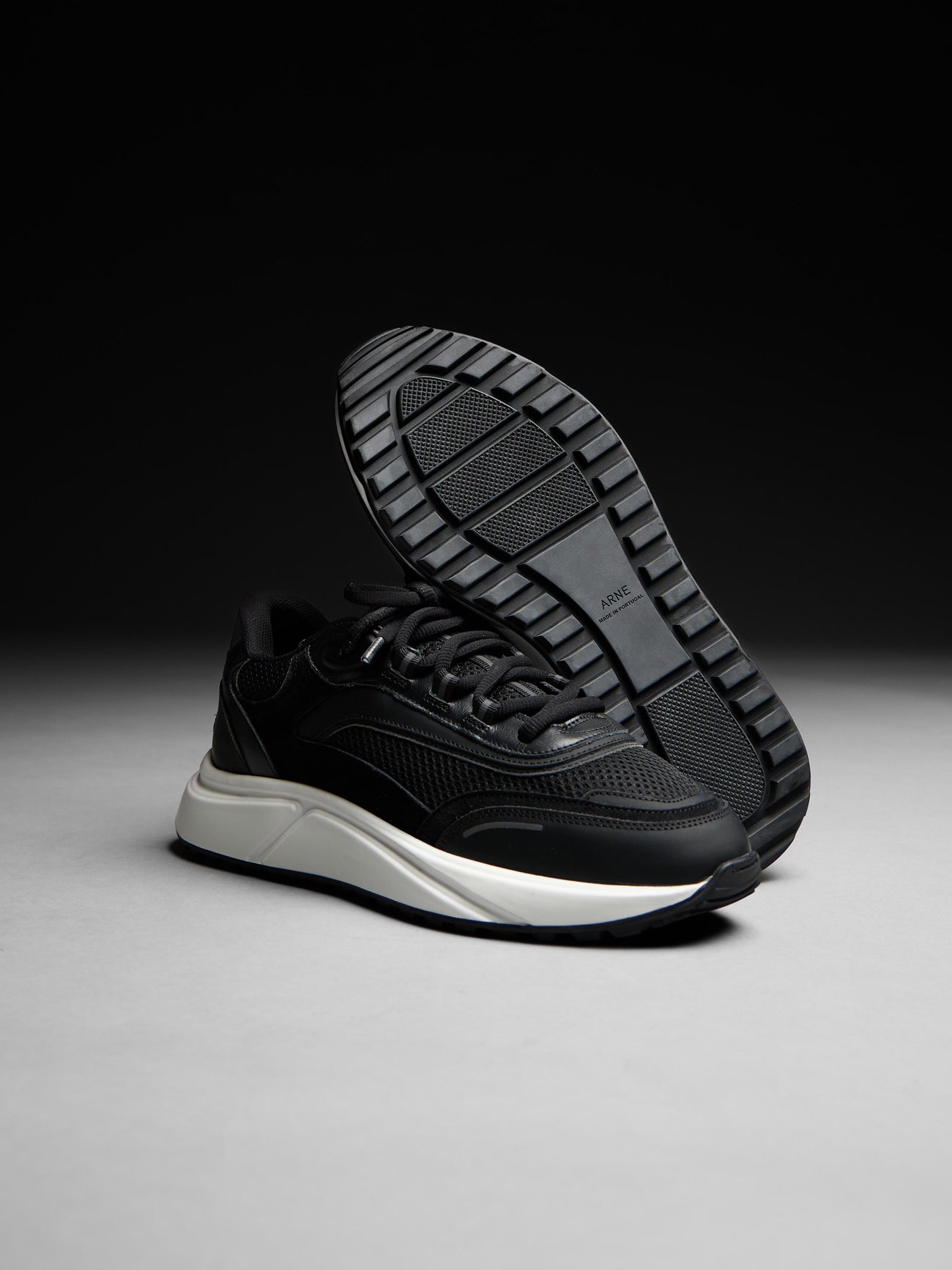 Technical Runner 2.0 in Midnight Black | ARNE UK