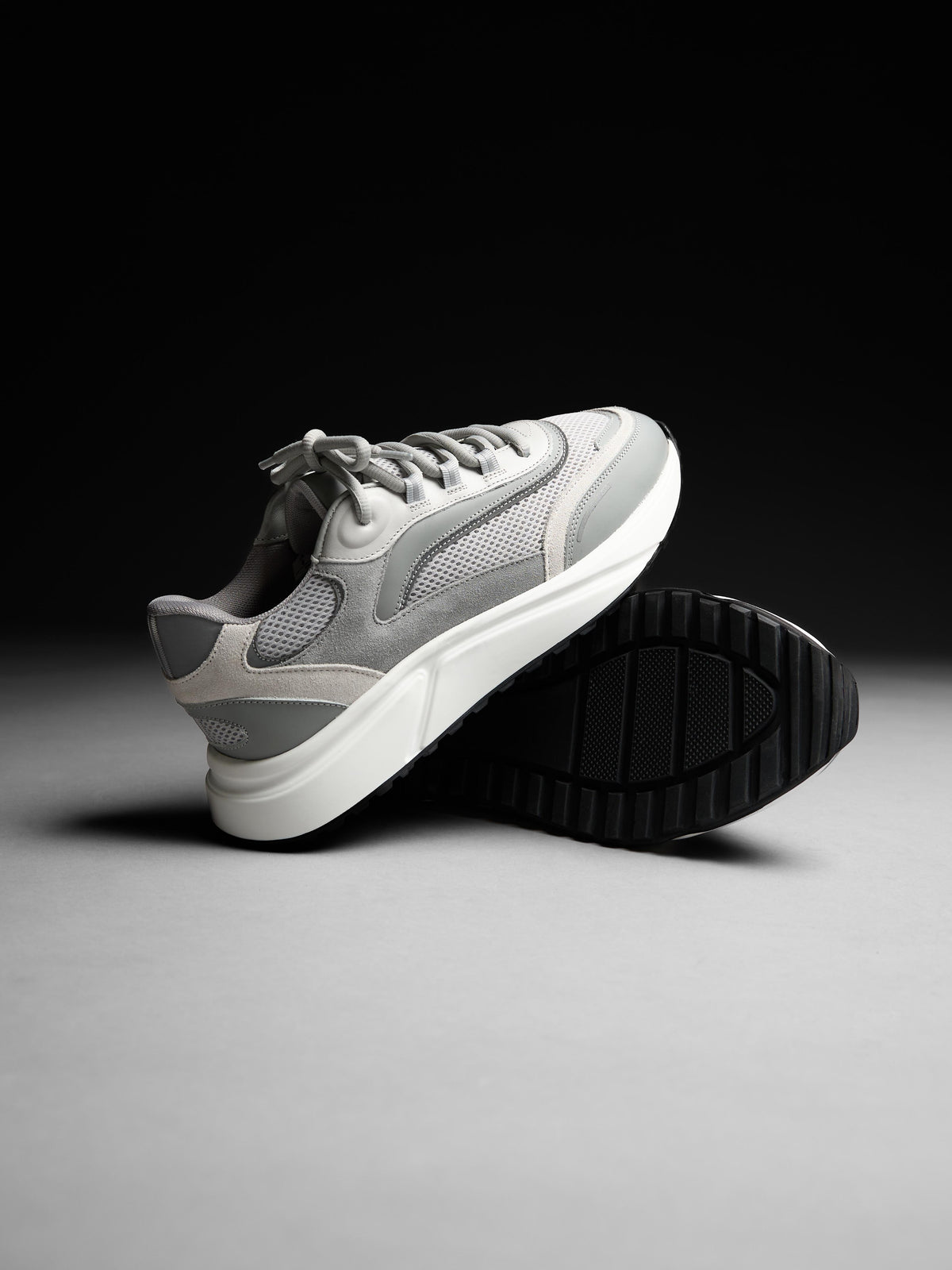 Technical Runner 2.0 in Grey | ARNE UK